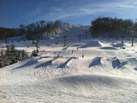 11 Places for the Best Skiing in Minnesota https://www.lifeinminnesota ...