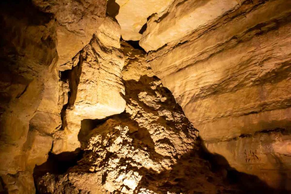 Life In Minnesota A Complete Guide to the Caves in Minnesota https ...