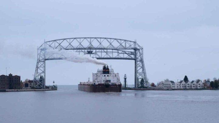 The History of the Duluth Aerial Lift Bridge