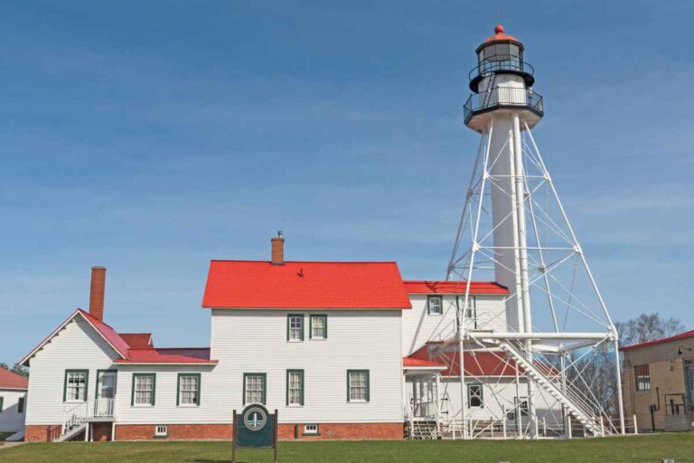 You Won't Believe the History of These 6 Lake Superior Lighthouses