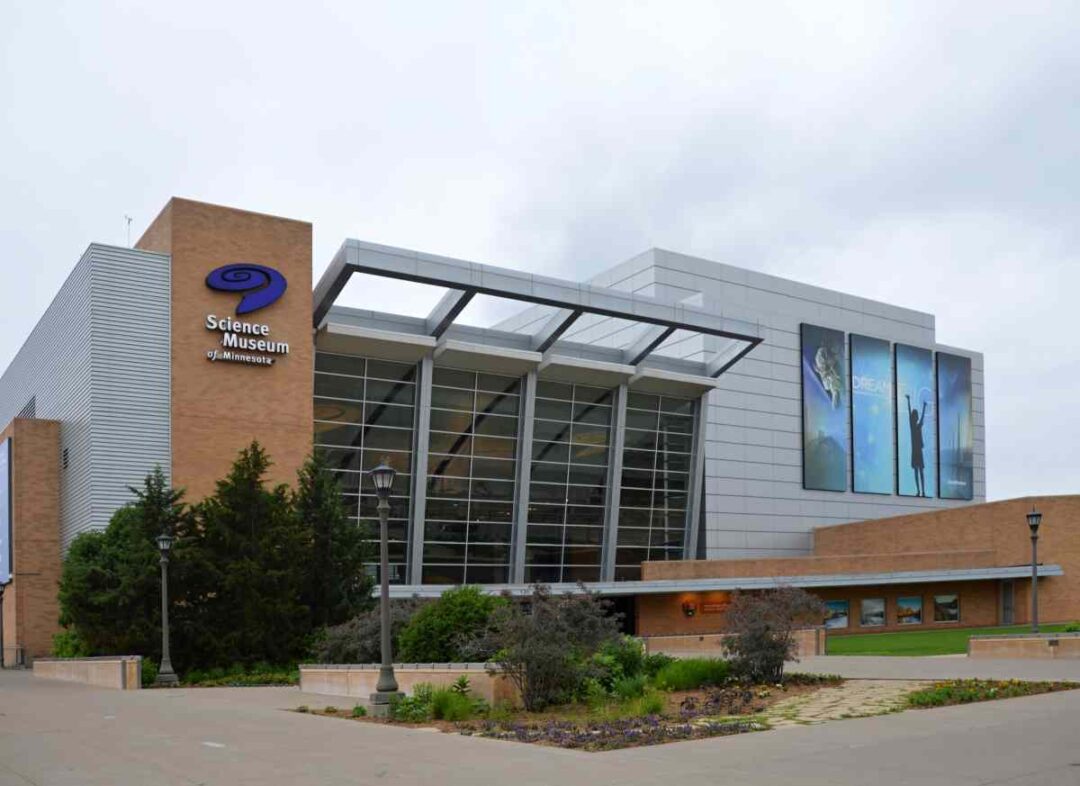 Science Museum of Minnesota Visitor's Guide